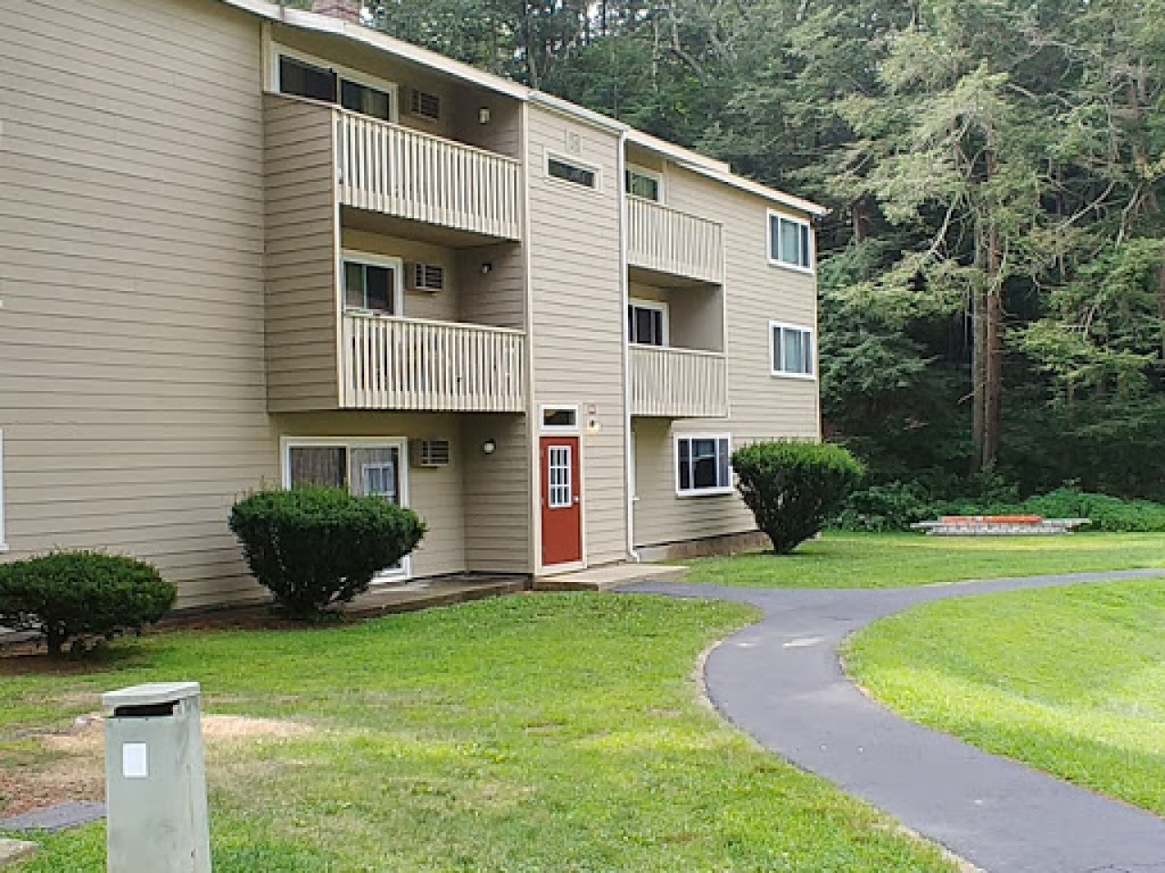 Brookside Terrace – Meredith Management