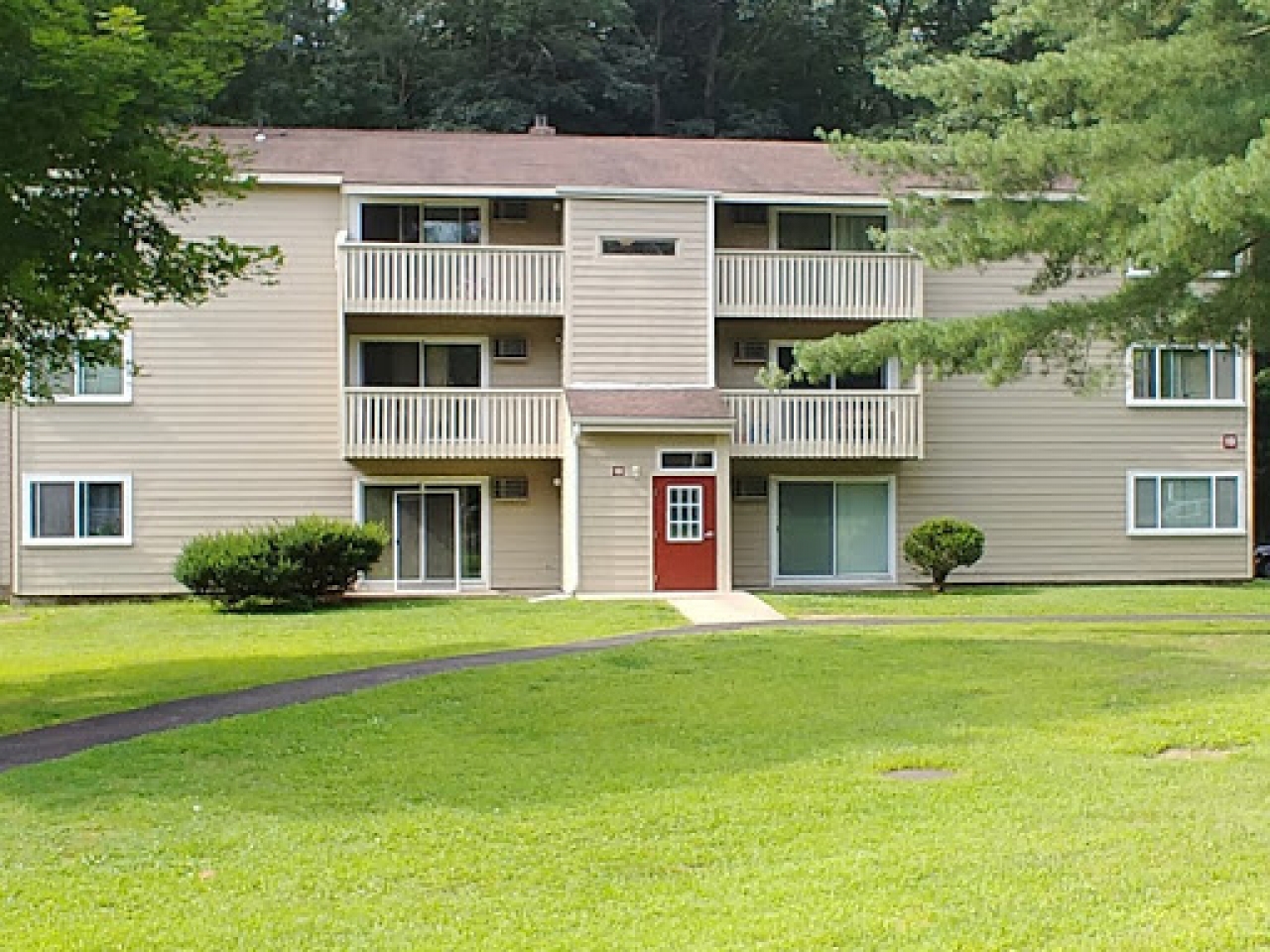 Brookside Terrace – Meredith Management